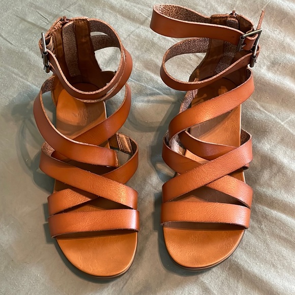 Universal Thread | Shoes | Universal Thread Gladiator Sandals W | Poshmark